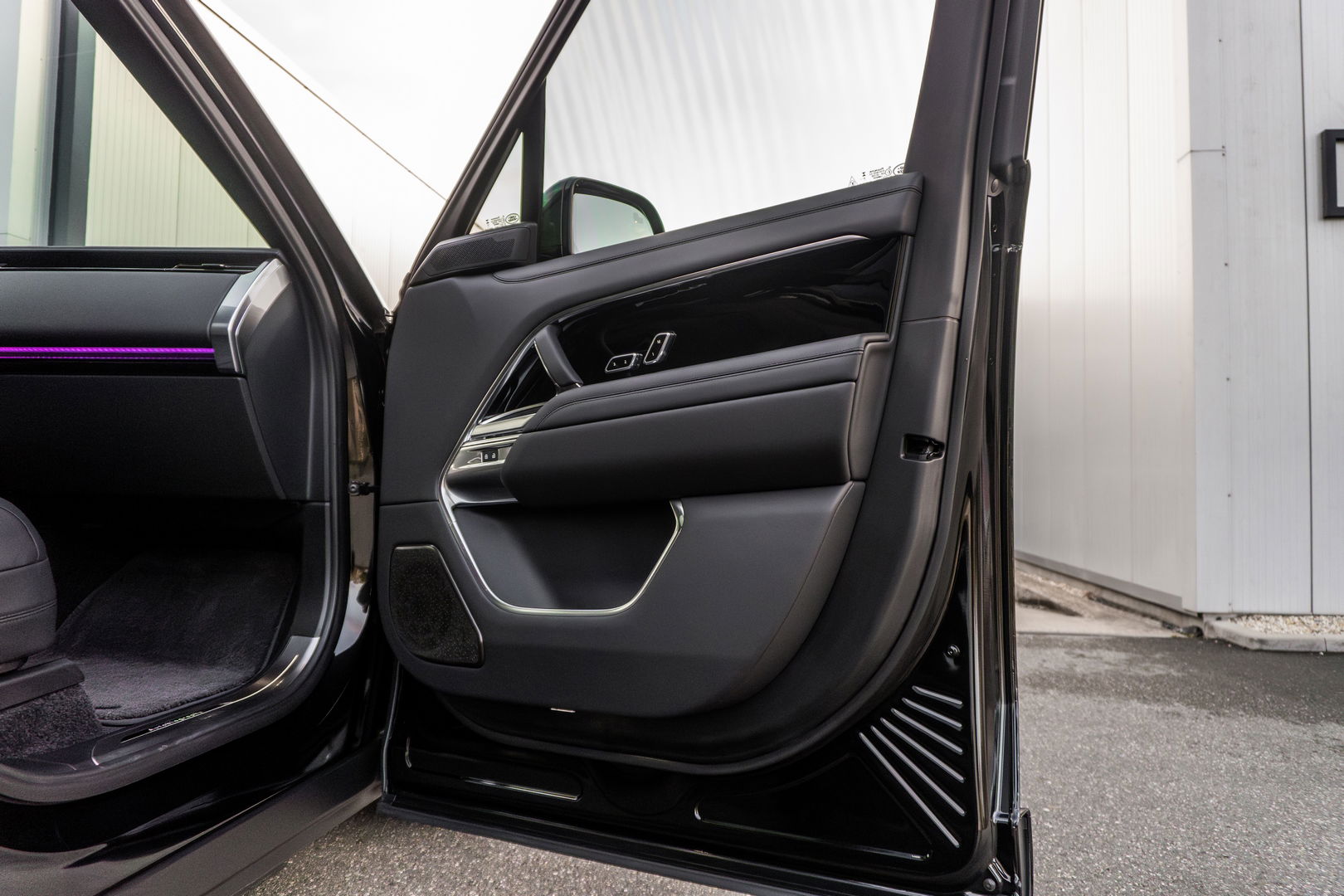 Land Rover Range Rover Detail - Bernards Exclusives